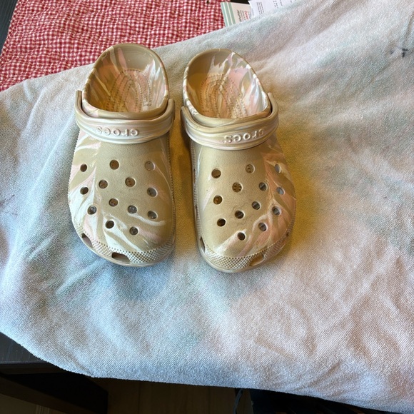 CROCS | Shoes | Marble Pink And Tan Crocs | Poshmark